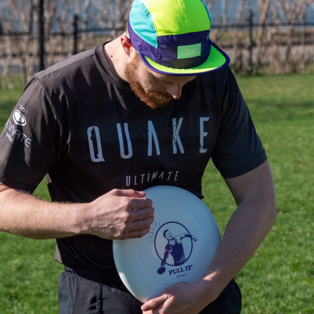 What Are the Characteristics of a Competitive-Grade Frisbee? | Iodisc