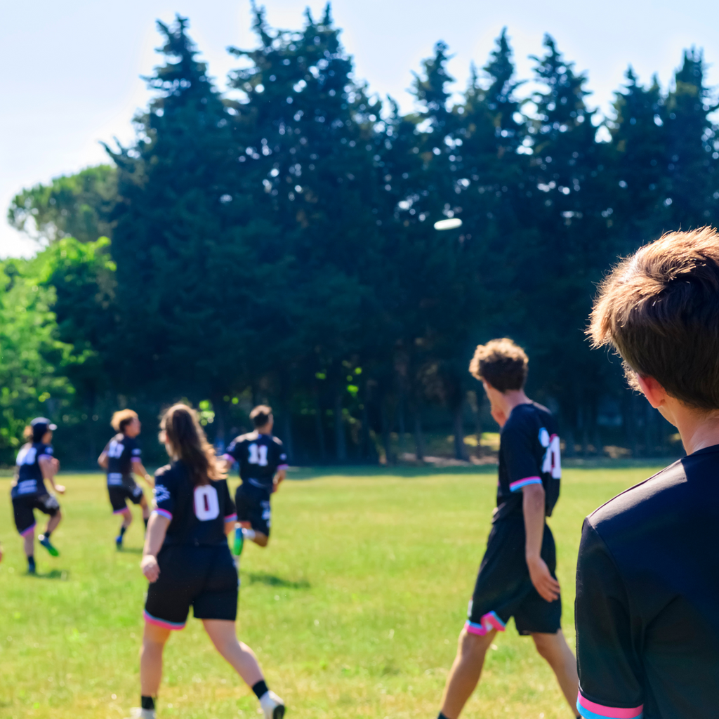 Different Types of Passes in Ultimate Frisbee | Iodisc